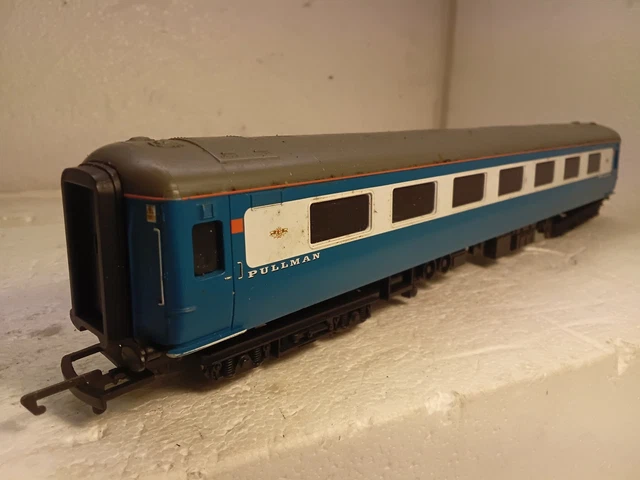 00 HORNBY MK2D First Open - Blue Pullman Coach - Unboxed £10.00 ...