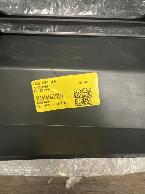 MERCEDES-BENZ A9108852800 SPRINTER (907/910) 2018 air duct grille £170. ...