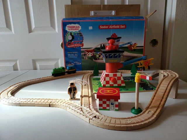 THOMAS TRAIN LC 99528 Wooden Railway Sodor Airfield Set Retired 2001 ...