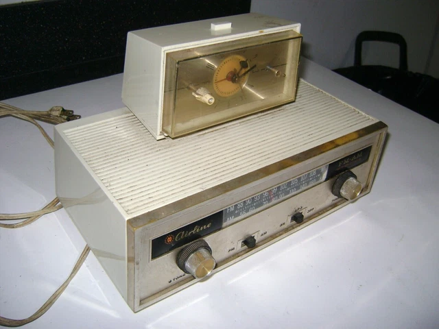 WARDS AIRLINE CLOCK AM/FM Radio Model GEN-1936A £26.75 - PicClick UK