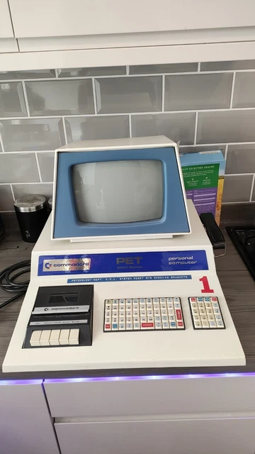 VINTAGE COMPUTING - Commodore PET 2001-8 Chicklet Tastatur EUR 479,93 ... VINTAGE COMPUTING - Commodore PET 2001-8 Chicklet Tastatur EUR 479,93 ...