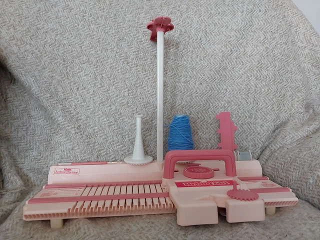 TOMY VINTAGE HOBBY Girl 1980s Real Knitting Machine Pink Original Box ...
