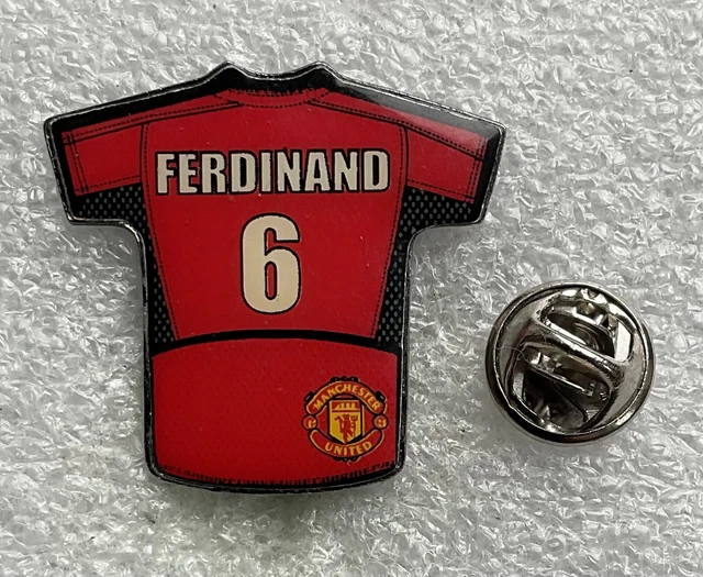 MANCHESTER UNITED FOOTBALL Club Kit Shaped Enamel Pin Badge ‘No 6 ...