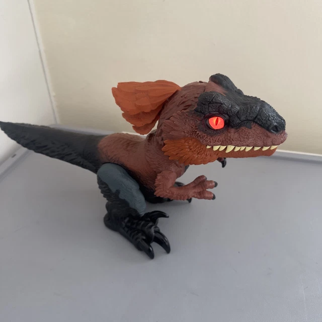 JURASSIC WORLD DOMINION Uncaged Ultimate Pyroraptor Interactive ...