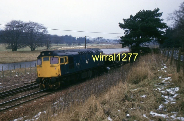 ORIGINAL RAILWAY SLIDE Class 27 27051 near Culter 02.02.86 £3.99 ...