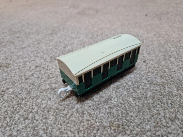 THOMAS THE TANK Engine & Friends Trackmaster White/Green Passenger ...