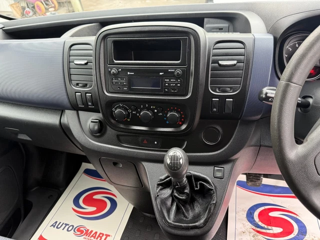 2016 VAUXHALL VIVARO 2900 1.6CDTI 95PS ecoFLEX H1 Combi 9 Seat MPV Diesel Manual £10,794.00 ...