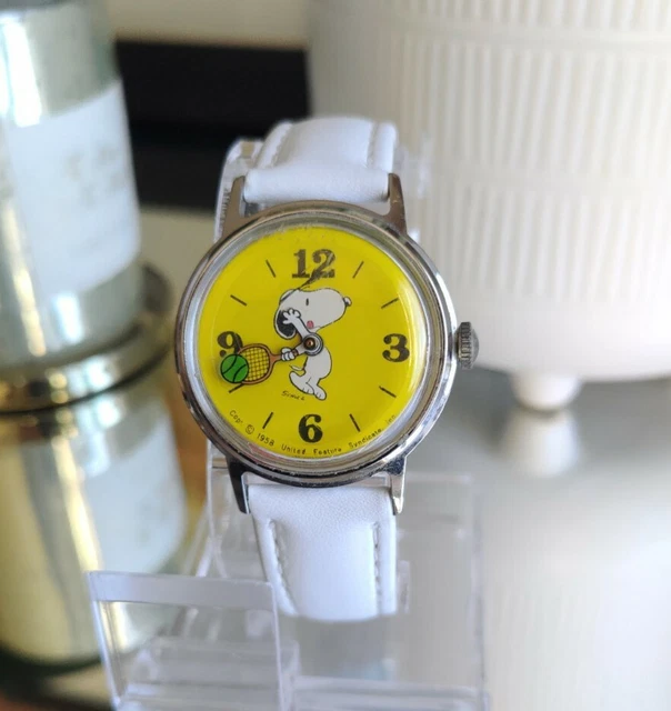 VINTAGE TIMEX X Peanuts Snoopy Watch Tennis Yellow Mechanical Rotating ...