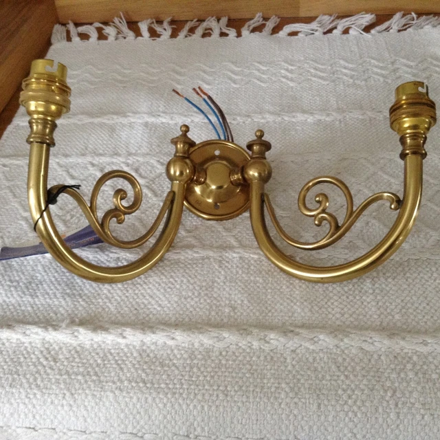 CHRISTOPHER WRAY AGED Brass Wall Bracket Double ANDREW Suite £30.00 ...