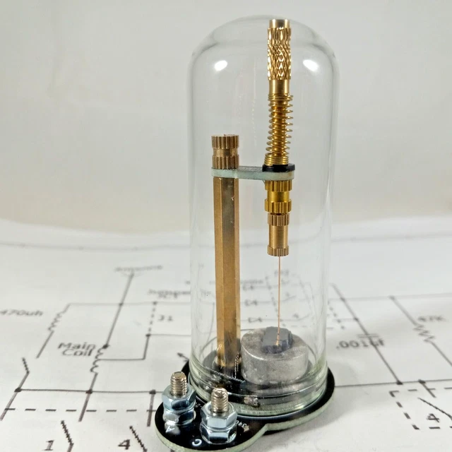 GALENA CRYSTAL RADIO Diode Black Vertical Detector Stand-Vertical Dome ...