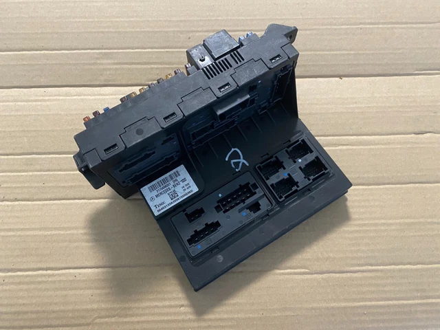 MERCEDES BENZ W211 E-Class Control Unit Sam Module Fuse Box 2115456201 ...