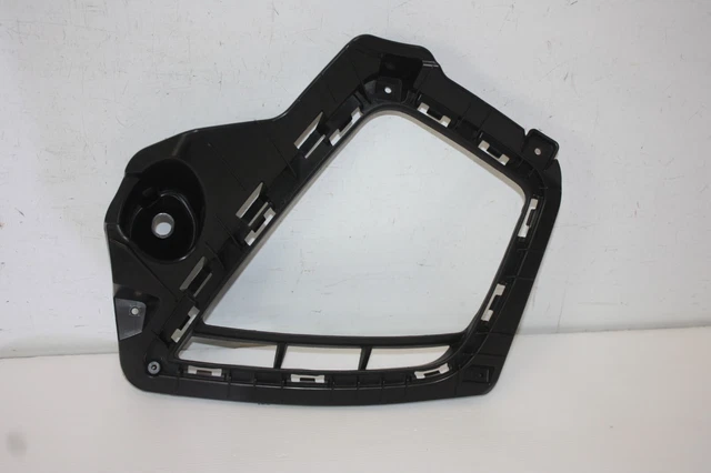 HYUNDAI TUCSON FRONT Bumper Left Side Bracket 865C1-N7000 Genuine £50. ...