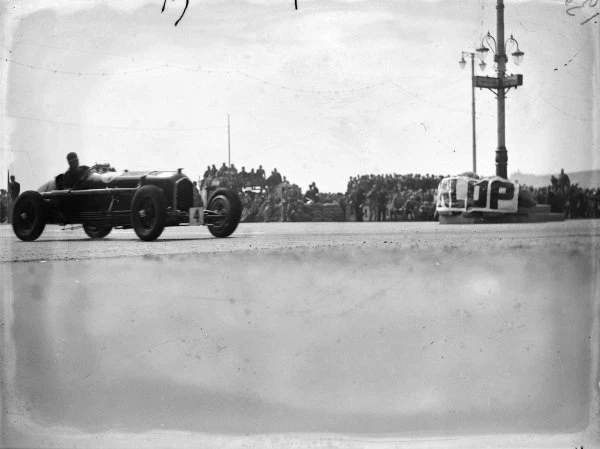 BRIAN LEWIS, ALFA Romeo Tipo B 1934 Motor Racing Old Photo 9 EUR 7,42 ...