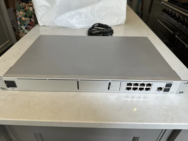 UBIQUITI NETWORKS UNIFI Dream Machine Pro Network Switch £256.00 ...