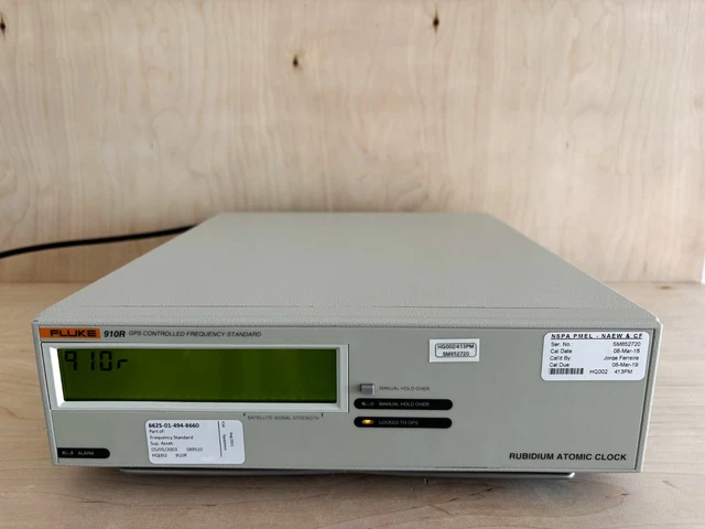 FLUKE 910R , GPS-gesteuerter Frequenzstandard EUR 4.900,00 - PicClick DE