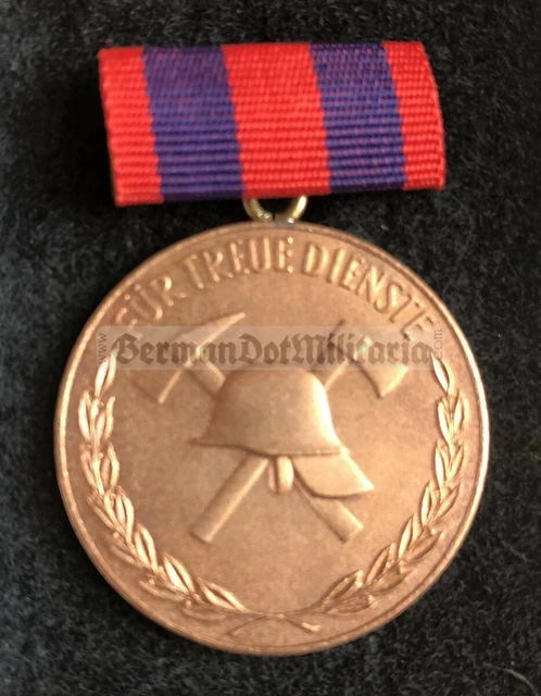 OM432) EAST GERMAN Feuerwehr Fire Service medal - worn on uniforms ...