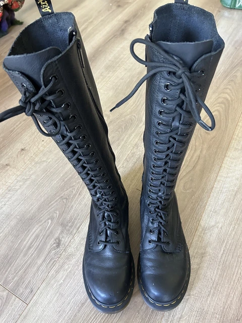 DR MARTENS BLACK Tall Boots 1B60 20 Eyelet Size UK7 £130.00 - PicClick UK