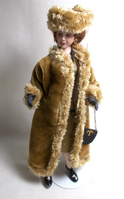 DOLLHOUSE MINIATURE HANDMADE BEAUTIFUL LADY DOLL IN VELVET BY UNKNOWN ...