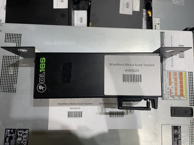 MACKIE DL16S 16 Channel Input and 8 Output Wireless Digital Mixer £500. ...