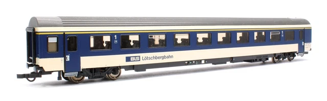 ROCO 'HO' GAUGE 74390 Bls Blue/Cream 1St Class Passenger Coach £49.50 ...