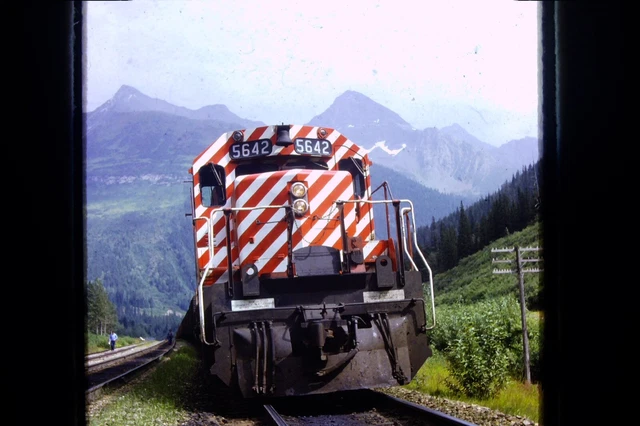 KODACHROME ORIGINAL SLIDE Canadian National EMD SD40 #5642 - Item # ...