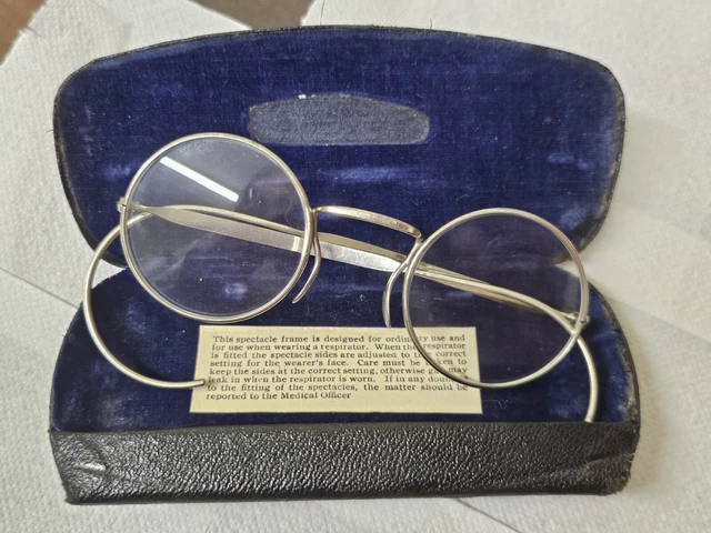 WW2 BRITISH ARMY Issue Anti Gas Respirator Glasses + Case - all ...