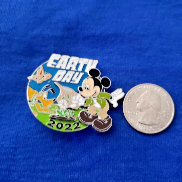 DISNEY EARTH DAY Pin 2022 Mickey Mouse Pluto Watering Plant Disney LR ...