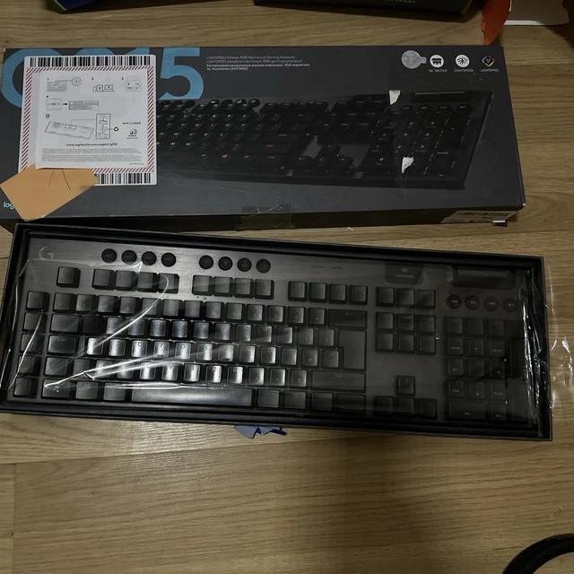 LOGITECH G915 LIGHTSPEED Wireless RGB Mechanical Gaming Keyboard ...