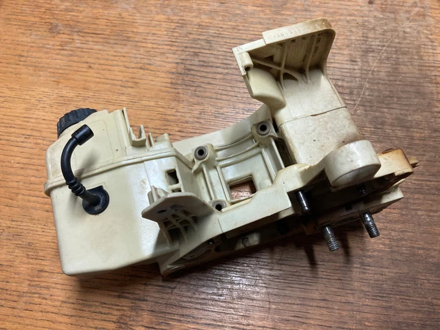STIHL 025 023 021 Chainsaw Used Genuine Engine Tank Housing Assembly £ ...