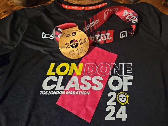LONDON MARATHON 2024 TCS Finishers Medaglia & T-shirt media regolare da ...