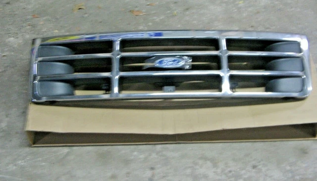 OEM FORD F-350 Chrome Grille Assembly P/N F4TZ-8200-A Has Deer Whistles ...
