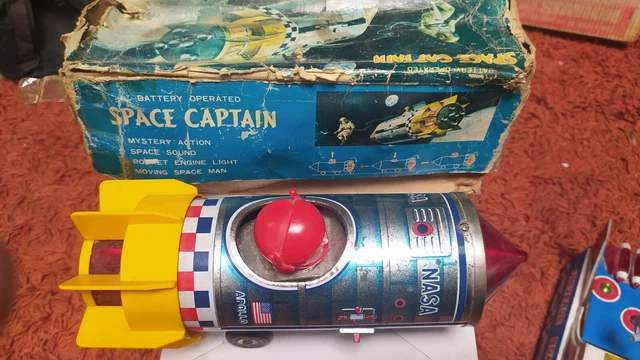 VINTAGE CRAGSTAN DAIYA Tin Litho Space Captain Apollo NASA Battery ...