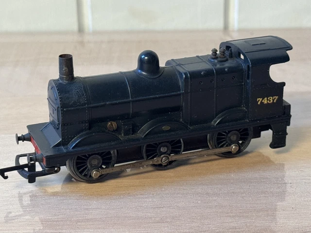 TRIANG R.251 MR/LMS 7437 Class 3F Jinty Steam Locomotive HO Running D12 ...