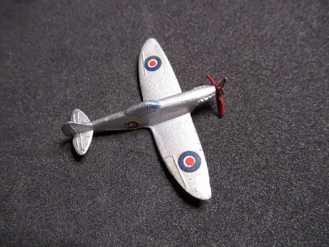 DINKY TOYS RAF 1945-1949 Vintage WW2 Supermarine Spitfire 62A £100.00 ...