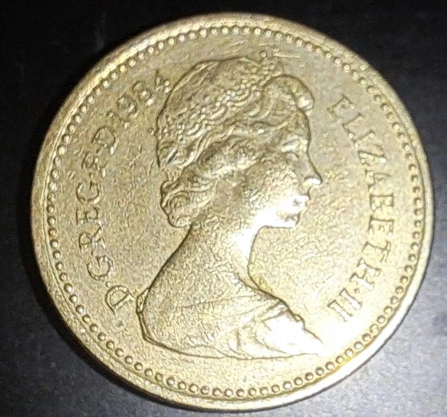 1984 QUEEN ELIZABETH ii One Pound Coin Error- Open To Reasonable Offers ...