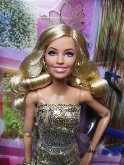 BARBIE THE MOVIE Collectible Doll, Margot Robbie Barbie in Gold Disco ...