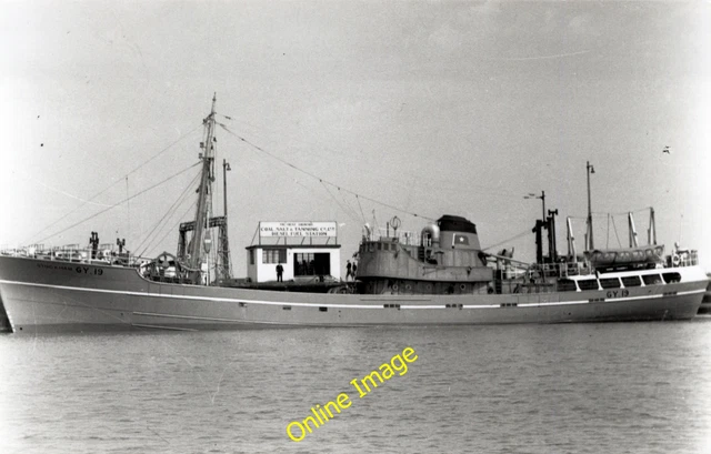 SHIP PHOTO - Grimsby Trawler GY19 Stockham c1960's £1.50 - PicClick UK