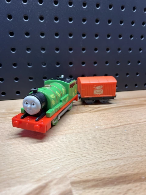 THOMAS & FRIENDS TrackMaster Percy W/ Sodor Mail Car Station Train ...