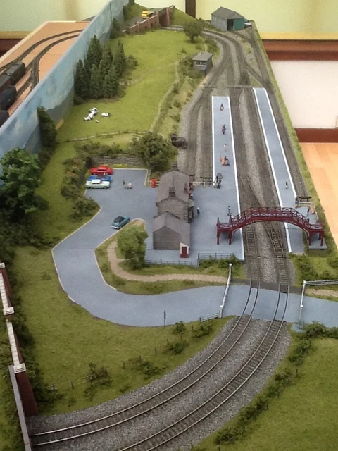 BUILDING YOUR MODEL Railway Layout, OO Gauge or N Gauge, Train £5.00 ...