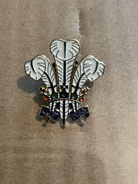 PRINCE OF WALES Feathers (ich Dien)pin Badge £0.99 - PicClick UK