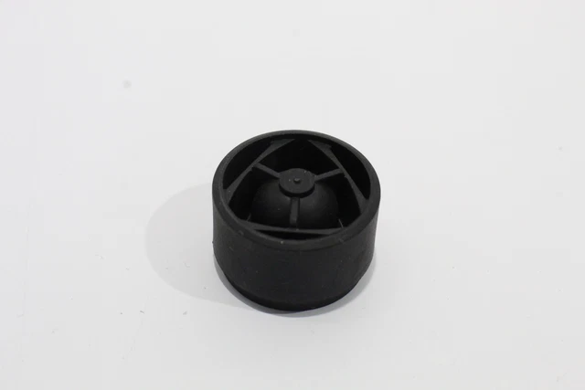 VW GOLF 5G Mk7 Petrol Engine Cover Mounting Rubber Grommet New ...
