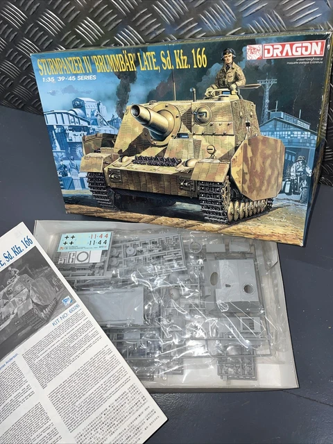 DRAGON STURMPANZER IV "Brummbar" Late, Sd.Kfz. 166 Model Kit 6026 in 1: ...