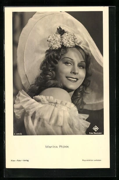 ATTRICE MARIKA RÖKK in costume da film con grande cappello, cartolina ...