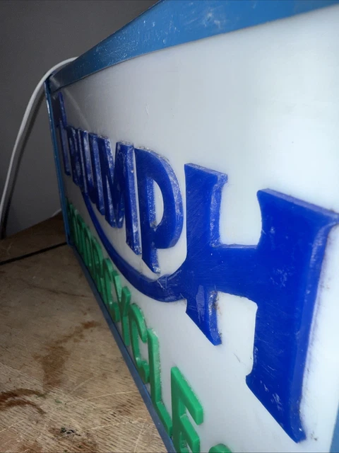 VINTAGE “TRIUMPH MOTORCYCLES “Dealer Light Box Illuminated 3D Perspex ...