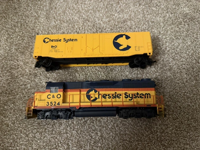 HO SCALE CHESSIE System (C&O) GP35 Locomotive, (B&O) Box Car $0.99 ...