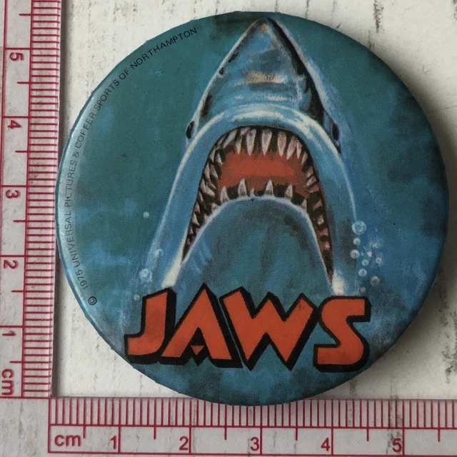 VTG OG JAWS 1975 55mm Tin Button Pin Badge Steven Spielberg Movie ...