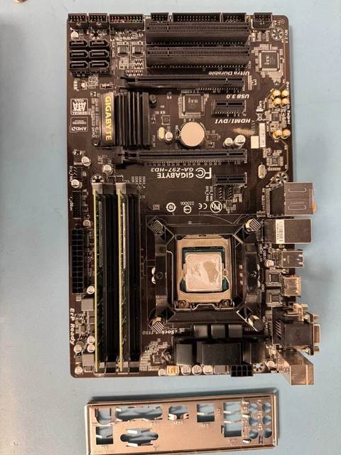 GIGABYTE GA-Z97-HD3 V1.0 LGA 1150 Socket H3 Intel Motherboard + 8GB ...