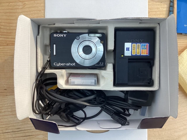 SONY CYBERSHOT DSC-W70 7.2MP Carl Zeiss Vario Digital Camera - Black £ ...