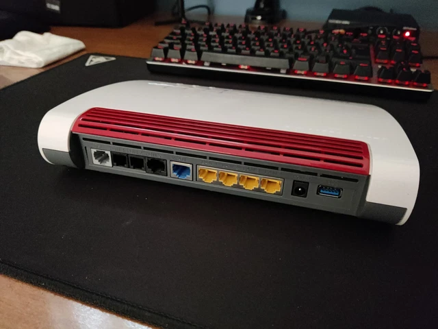 AVM FRITZ!BOX 7590 Dual Band Modem Wi-Fi Router - Bianco EUR 120,00 ... AVM FRITZ!BOX 7590 Dual Band Modem Wi-Fi Router - Bianco EUR 120,00 ...