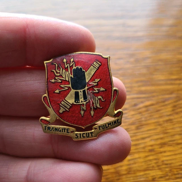 RARE WWII 65TH Armored Field Artillery Battalion DUI DI Crest pin EUR 4 ...